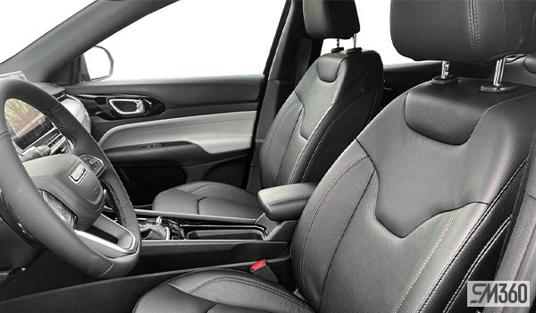 The 2024 Jeep Compass Limited | Kennebec Dodge Chrysler in Saint-Georges