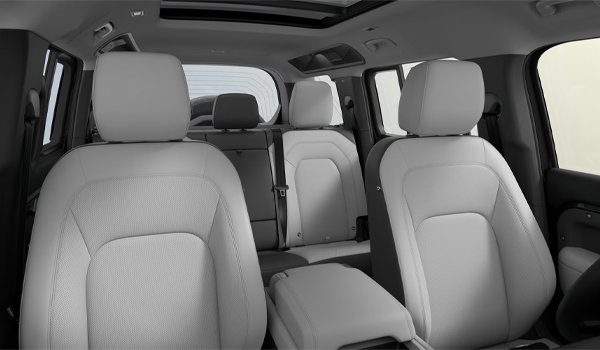 The 2026 Defender 110 Mild Hybrid X-DYNAMIC SE | Land Rover North Vancouver