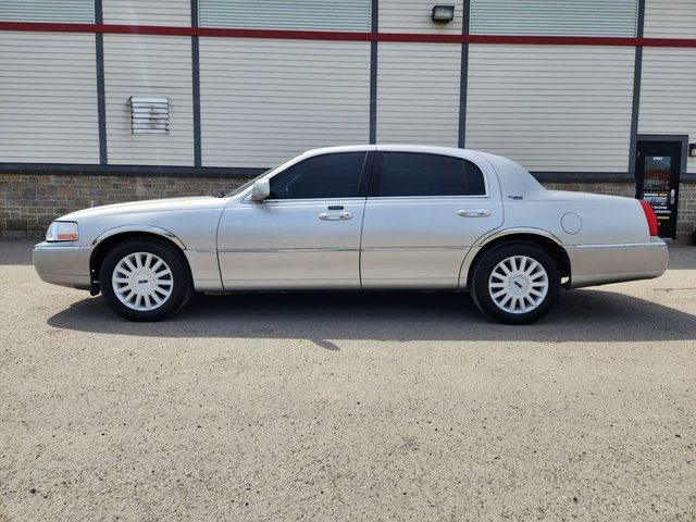 Montréal Ouest Motors à Vaudreuil-Dorion | Lincoln Town Car 2007 : l ...