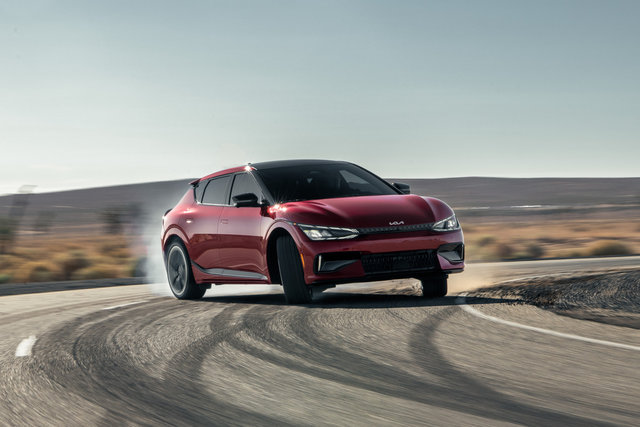 Lallier Kia Vimont à Laval | Road & Track désigne le Kia EV6 GT comme ...