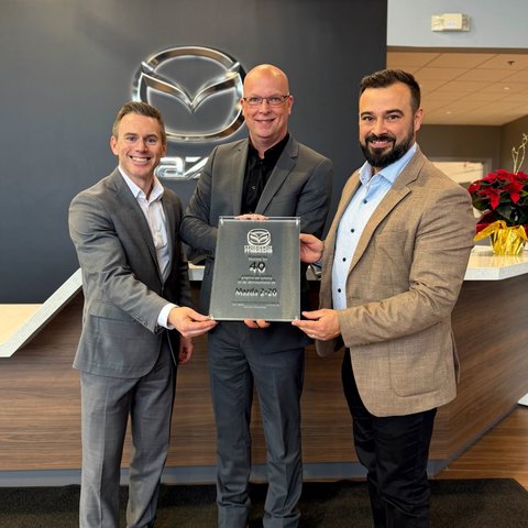 Mazda 2-20 à Pincourt | 40e anniversaire, 40 ans d'excellence