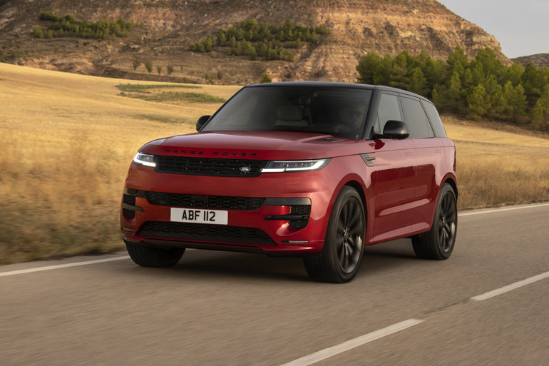 2025 Range Rover vs Range Rover Sport: Your Ultimate Luxury SUV ...