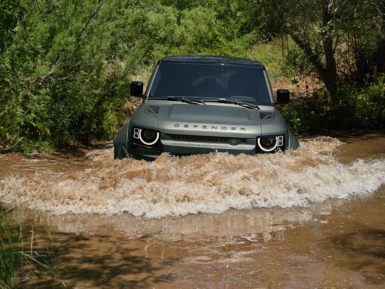 The Art of Wading: Understanding Land Rover’s Exceptional Water ...