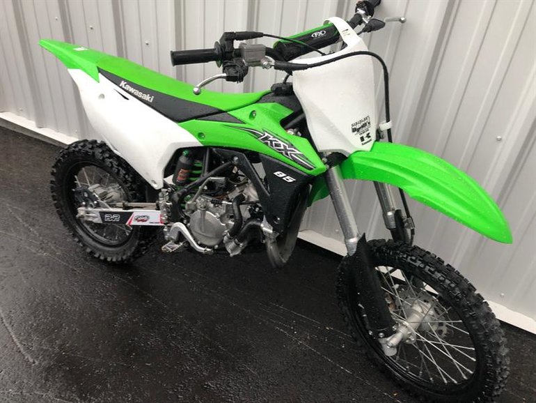 Centre du sport Lac-St-Jean à Alma | Kawasaki KX 85 2015 d'occasion à vendre