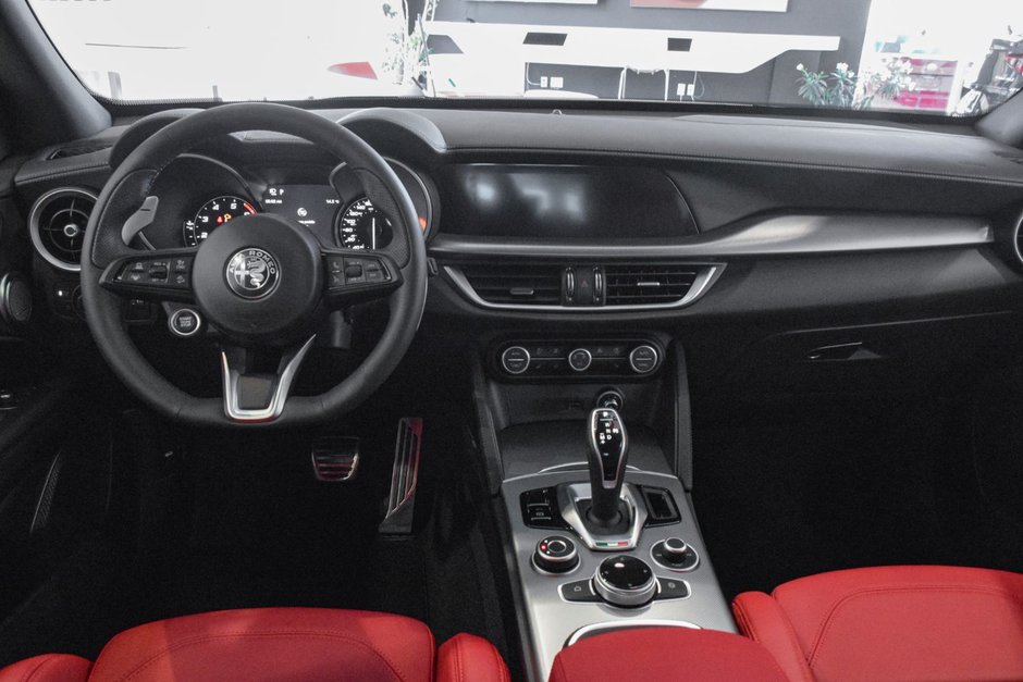 Alfa Romeo de Québec à Boischatel | Alfa Romeo Stelvio VELOCE 2023 | #P0106