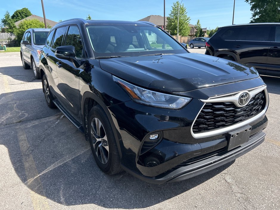 2021 Toyota Highlander XLE | #U11424 | Humberview Group in Ontario