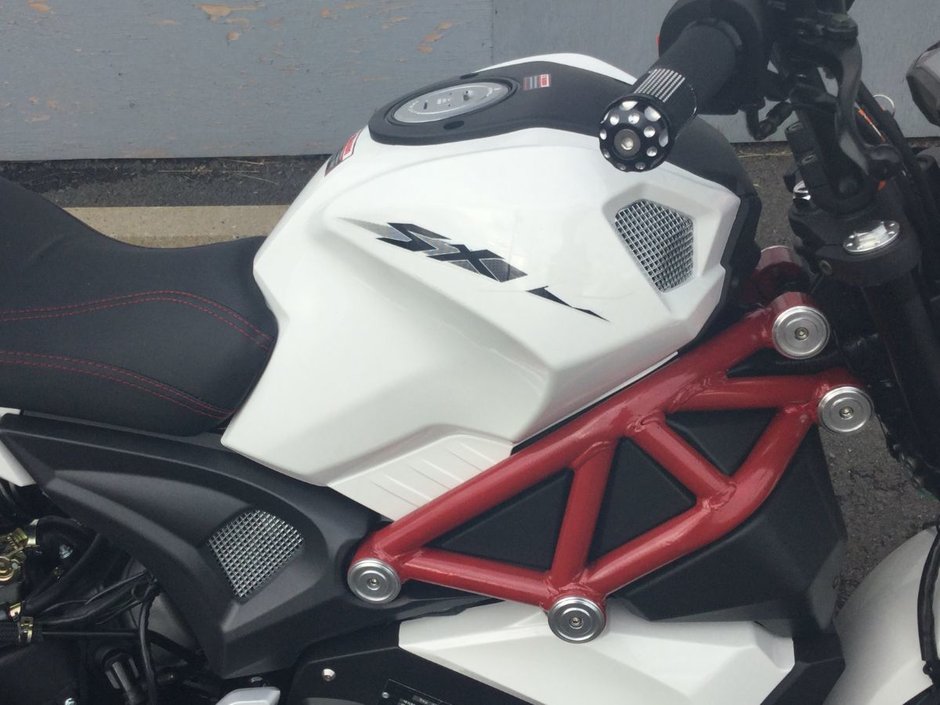 VENOM X18 ZRN 50CC 2020 | #21677 | Maniac Moto à Montmagny