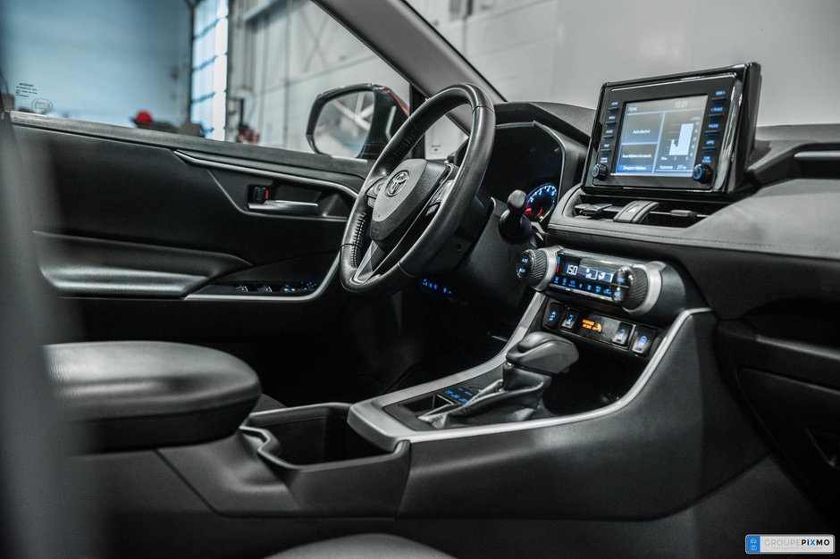 Toyota RAV4 2022+XLE+AWD+TOIT+MAGS+APPLE CARPLAY+++ 2022 | #250524A ...